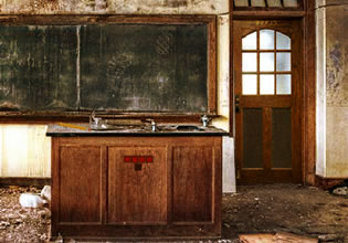 Abandoned School Escape - Escape Fan